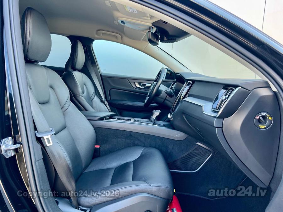 Melns Volvo V60 2021 Tallina, ar dzinēja tilpumu 2.00 L un nobraukumu 130 tūkst. km par 17500 €, foto 14 vietnē AUTOMOTO.COM.LV