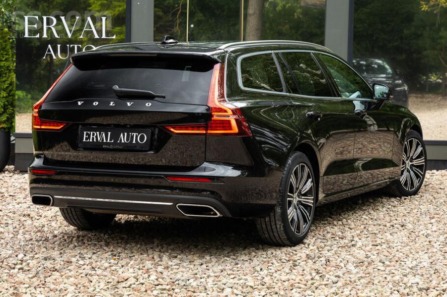 Black Volvo V60 2021 in Jelgava, with an engine capacity of 2.00 L and mileage of 163 thousand km for 19500 €, photo 7 on AUTOMOTO.COM.LV