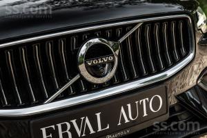 Black Volvo V60 2021 in Jelgava, with an engine capacity of 2.00 L and mileage of 163 thousand km for 19500 €, photo 8 on AUTOMOTO.COM.LV