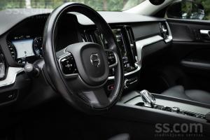 Black Volvo V60 2021 in Jelgava, with an engine capacity of 2.00 L and mileage of 163 thousand km for 19500 €, photo 11 on AUTOMOTO.COM.LV