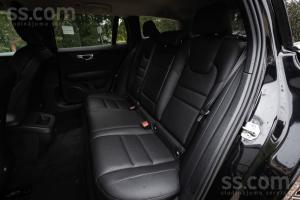 Black Volvo V60 2021 in Jelgava, with an engine capacity of 2.00 L and mileage of 163 thousand km for 19500 €, photo 15 on AUTOMOTO.COM.LV