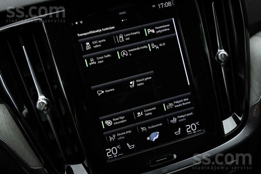 Black Volvo V60 2021 in Jelgava, with an engine capacity of 2.00 L and mileage of 163 thousand km for 19500 €, photo 21 on AUTOMOTO.COM.LV