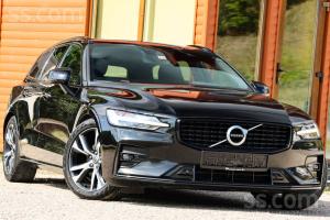 Melns Volvo V60 2021 Tukums, ar dzinēja tilpumu 2.00 L un nobraukumu 218 tūkst. km par 16490 €, foto  vietnē AUTOMOTO.COM.LV