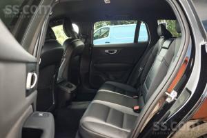 Melns Volvo V60 2021 Tukums, ar dzinēja tilpumu 2.00 L un nobraukumu 218 tūkst. km par 16490 €, foto 8 vietnē AUTOMOTO.COM.LV