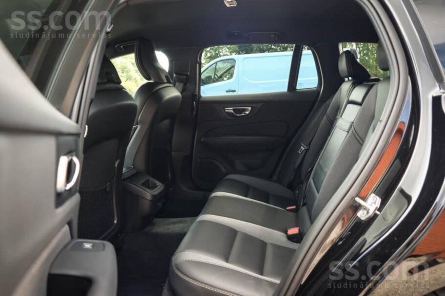 Melns Volvo V60 2021 Tukums, ar dzinēja tilpumu 2.00 L un nobraukumu 218 tūkst. km par 16490 €, foto 8 vietnē AUTOMOTO.COM.LV