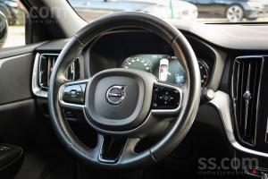 Melns Volvo V60 2021 Tukums, ar dzinēja tilpumu 2.00 L un nobraukumu 218 tūkst. km par 16490 €, foto 12 vietnē AUTOMOTO.COM.LV