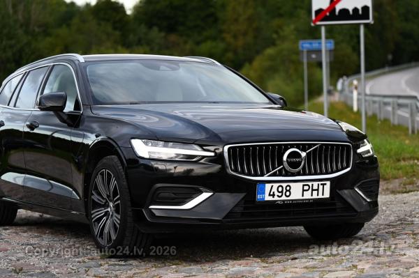 Volvo V60 2021 in Tallinn on AUTOMOTO.COM.LV Black Volvo V60 2021 in Tallinn, with an engine capacity of 2.00 L and mileage of 150 thousand km for 23900 €, photo 5 on AUTOMOTO.COM.LV