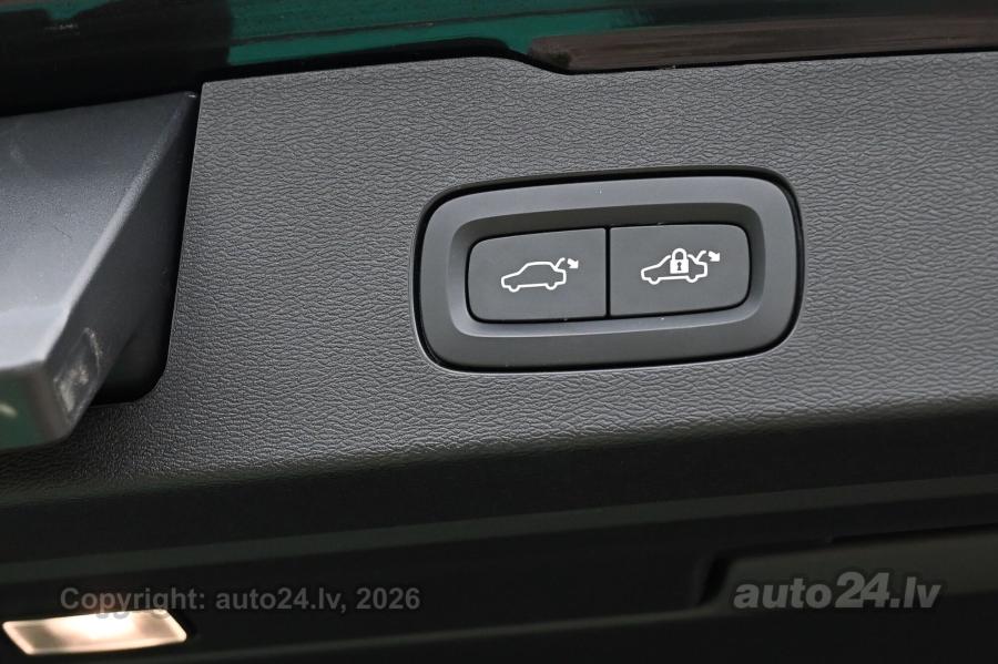 Черный Вольво B60 2021 в Таллин, объемом двигателя 2.00 л и пробегом 150 тыс. км за 23900 €, фото 19 на AUTOMOTO.COM.LV