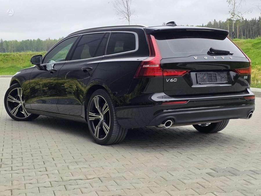 Черный Вольво B60 2021 в Вильнюс, объемом двигателя 2.00 л и пробегом 72 тыс. км за 22900 €, фото 8 на AUTOMOTO.COM.LV