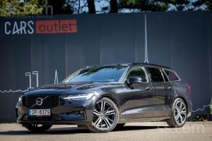 Volvo V60 2021 Rīga vietnē Melns Volvo V60 2021 Rīga, ar dzinēja tilpumu 2.00 L un nobraukumu 236 tūkst. km par 14990 €, foto 1 vietnē AUTOMOTO.COM.LV
