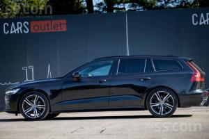Black Volvo V60 2021 in Riga, with an engine capacity of 2.00 L and mileage of 236 thousand km for 14990 €, photo 6 on AUTOMOTO.COM.LV