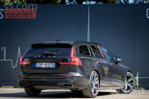Black Volvo V60 2021 in Riga, with an engine capacity of 2.00 L and mileage of 236 thousand km for 14990 €, photo 9 on AUTOMOTO.COM.LV