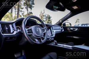 Black Volvo V60 2021 in Riga, with an engine capacity of 2.00 L and mileage of 236 thousand km for 14990 €, photo 10 on AUTOMOTO.COM.LV