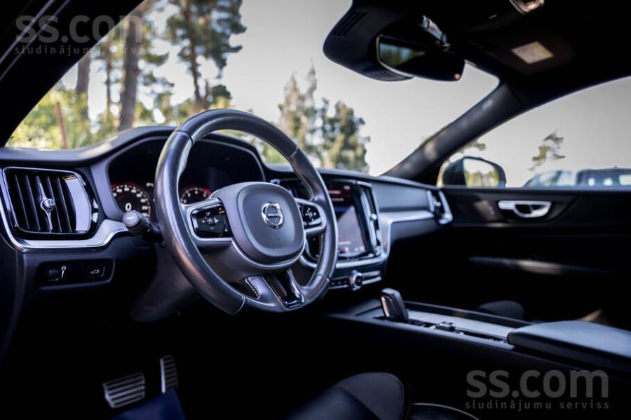 Black Volvo V60 2021 in Riga, with an engine capacity of 2.00 L and mileage of 236 thousand km for 14990 €, photo 10 on AUTOMOTO.COM.LV
