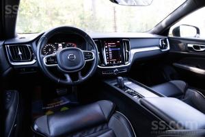 Black Volvo V60 2021 in Riga, with an engine capacity of 2.00 L and mileage of 236 thousand km for 14990 €, photo 11 on AUTOMOTO.COM.LV