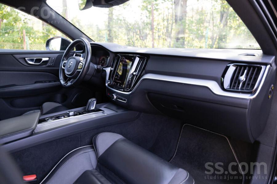 Black Volvo V60 2021 in Riga, with an engine capacity of 2.00 L and mileage of 236 thousand km for 14990 €, photo 12 on AUTOMOTO.COM.LV