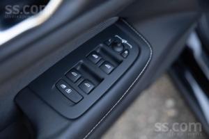 Black Volvo V60 2021 in Riga, with an engine capacity of 2.00 L and mileage of 236 thousand km for 14990 €, photo 16 on AUTOMOTO.COM.LV