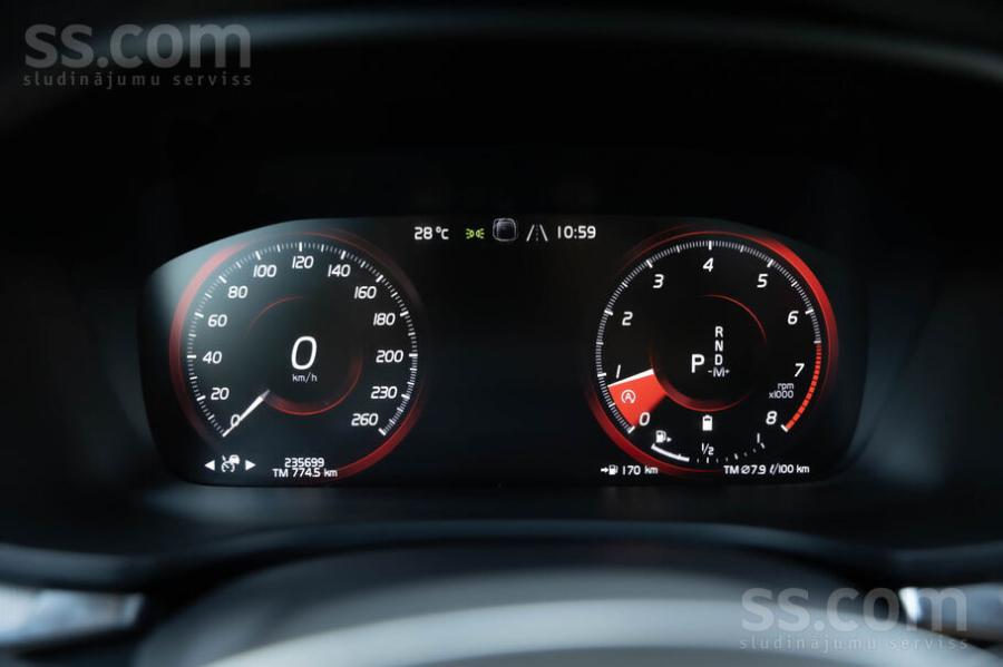 Black Volvo V60 2021 in Riga, with an engine capacity of 2.00 L and mileage of 236 thousand km for 14990 €, photo 25 on AUTOMOTO.COM.LV
