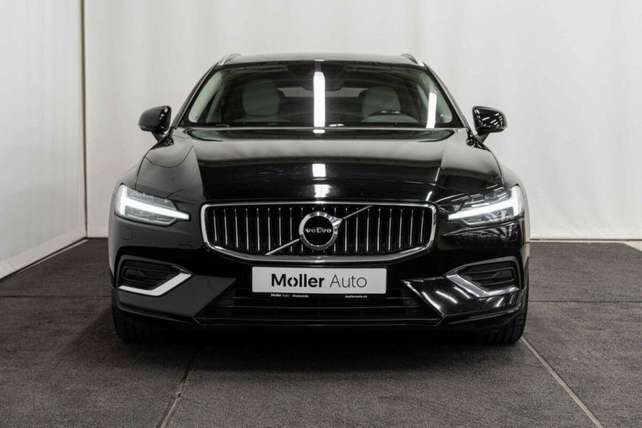 Melns Volvo V60 2021 Tallina, ar dzinēja tilpumu 2.00 L un nobraukumu 150 tūkst. km par 20900 €, foto 3 vietnē AUTOMOTO.COM.LV