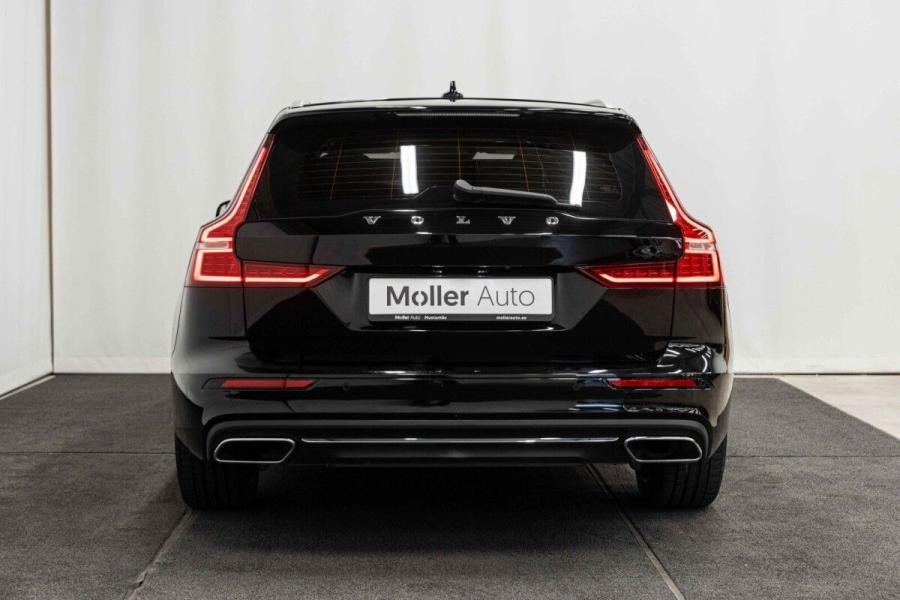 Melns Volvo V60 2021 Tallina, ar dzinēja tilpumu 2.00 L un nobraukumu 150 tūkst. km par 20900 €, foto 6 vietnē AUTOMOTO.COM.LV