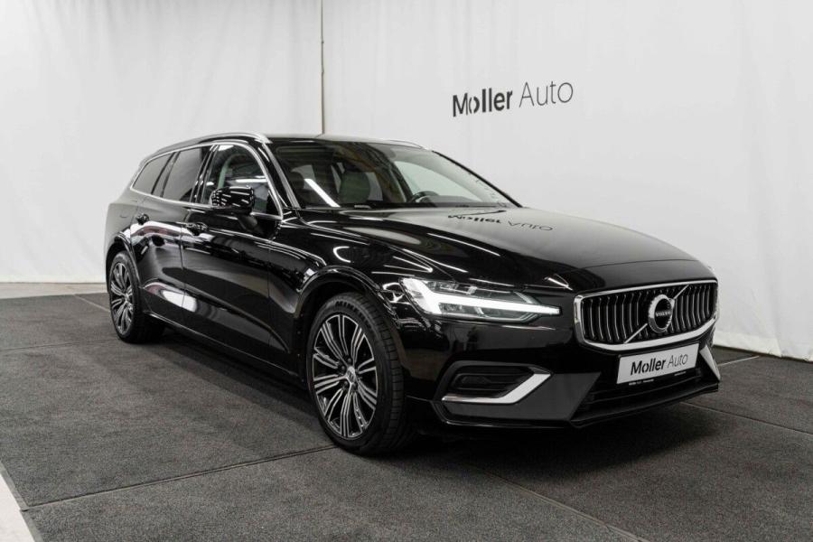 Melns Volvo V60 2021 Tallina, ar dzinēja tilpumu 2.00 L un nobraukumu 150 tūkst. km par 20900 €, foto 7 vietnē AUTOMOTO.COM.LV