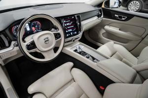 Melns Volvo V60 2021 Tallina, ar dzinēja tilpumu 2.00 L un nobraukumu 150 tūkst. km par 20900 €, foto 9 vietnē AUTOMOTO.COM.LV