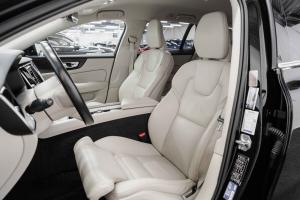 Melns Volvo V60 2021 Tallina, ar dzinēja tilpumu 2.00 L un nobraukumu 150 tūkst. km par 20900 €, foto 15 vietnē AUTOMOTO.COM.LV