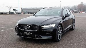 Black Volvo V60 2022 in Vilnius, with an engine capacity of 1.97 L and mileage of 210 thousand km for 20990 €, photo 2 on AUTOMOTO.COM.LV