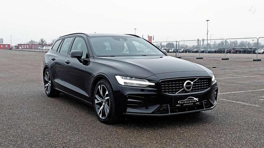 Black Volvo V60 2022 in Vilnius, with an engine capacity of 1.97 L and mileage of 210 thousand km for 20990 €, photo 3 on AUTOMOTO.COM.LV