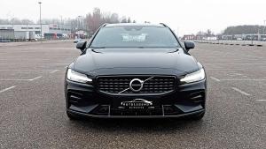 Black Volvo V60 2022 in Vilnius, with an engine capacity of 1.97 L and mileage of 210 thousand km for 20990 €, photo 6 on AUTOMOTO.COM.LV