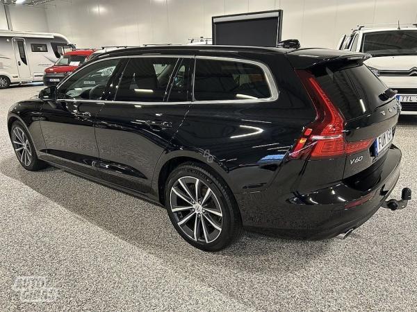 Black Volvo V60 2022 in Kaunas, with an engine capacity of 0.00 L and mileage of 93 thousand km for 30220 €, photo 2 on AUTOMOTO.COM.LV