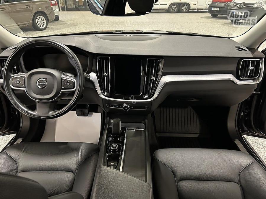 Melns Volvo V60 2022 Kauņa, ar dzinēja tilpumu 0.00 L un nobraukumu 93 tūkst. km par 30220 €, foto 20 vietnē AUTOMOTO.COM.LV