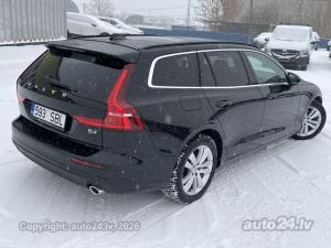 Melns Volvo V60 2022 Tartu, ar dzinēja tilpumu 2.00 L un nobraukumu 193 tūkst. km par 19999 €, foto 4 vietnē AUTOMOTO.COM.LV