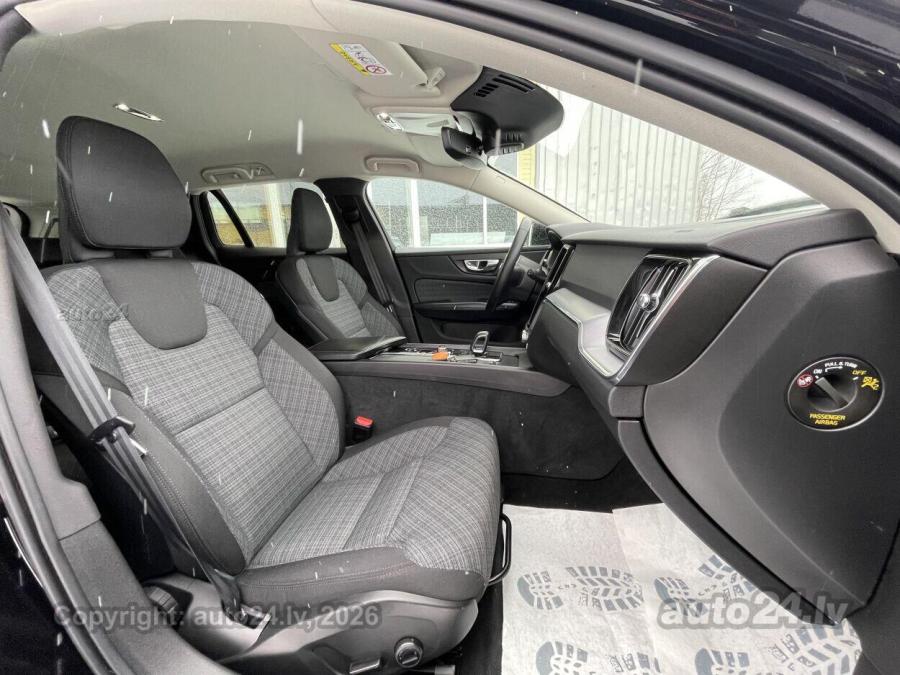 Melns Volvo V60 2022 Tartu, ar dzinēja tilpumu 2.00 L un nobraukumu 193 tūkst. km par 19999 €, foto 7 vietnē AUTOMOTO.COM.LV