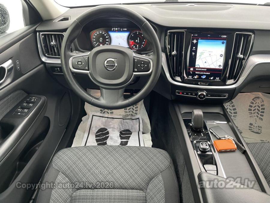 Melns Volvo V60 2022 Tartu, ar dzinēja tilpumu 2.00 L un nobraukumu 193 tūkst. km par 19999 €, foto 8 vietnē AUTOMOTO.COM.LV
