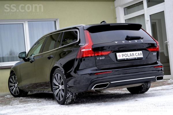 Black Volvo V60 2022 in Tukums, with an engine capacity of 2.00 L and mileage of 198 thousand km for 21990 €, photo 4 on AUTOMOTO.COM.LV