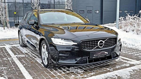 Melns Volvo V60 2022 Viļņa, ar dzinēja tilpumu 1.97 L un nobraukumu 210 tūkst. km par 17990 €, foto 2 vietnē AUTOMOTO.COM.LV