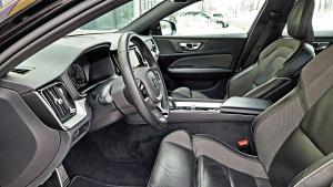 Black Volvo V60 2022 in Vilnius, with an engine capacity of 1.97 L and mileage of 210 thousand km for 17990 €, photo 20 on AUTOMOTO.COM.LV