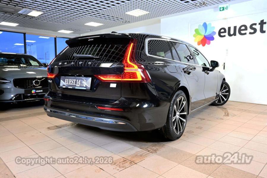 Melns Volvo V60 2022 Tallina, ar dzinēja tilpumu 2.00 L un nobraukumu 137 tūkst. km par 32880 €, foto 2 vietnē AUTOMOTO.COM.LV