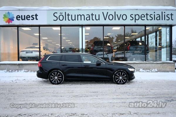 Melns Volvo V60 2022 Tallina, ar dzinēja tilpumu 2.00 L un nobraukumu 137 tūkst. km par 32880 €, foto 7 vietnē AUTOMOTO.COM.LV