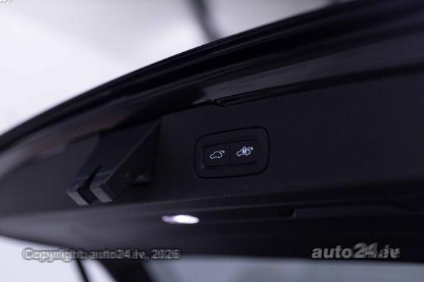 Черный Вольво B60 2022 в Таллин, объемом двигателя 2.00 л и пробегом 125 тыс. км за 25499 €, фото 11 на AUTOMOTO.COM.LV