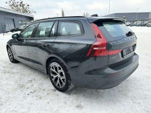Black Volvo V60 2022 in Kaunas, with an engine capacity of 1.97 L and mileage of 174 thousand km for 16500 €, photo 5 on AUTOMOTO.COM.LV