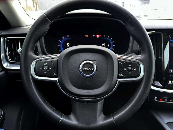 Melns Volvo V60 2022 Kauņa, ar dzinēja tilpumu 1.97 L un nobraukumu 174 tūkst. km par 16500 €, foto 8 vietnē AUTOMOTO.COM.LV