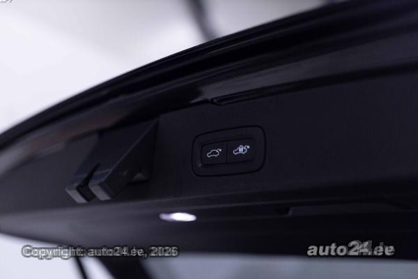 Черный Вольво B60 2022 в Таллин, объемом двигателя 2.00 л и пробегом 125 тыс. км за 25499 €, фото 11 на AUTOMOTO.COM.LV