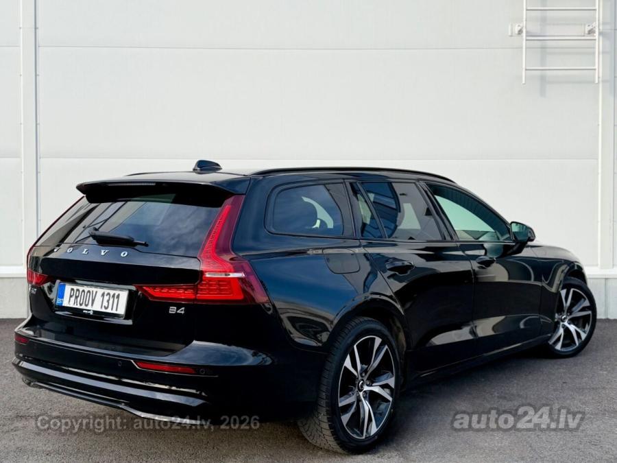 Melns Volvo V60 2022 Tallina, ar dzinēja tilpumu 2.00 L un nobraukumu 126 tūkst. km par 23990 €, foto 3 vietnē AUTOMOTO.COM.LV
