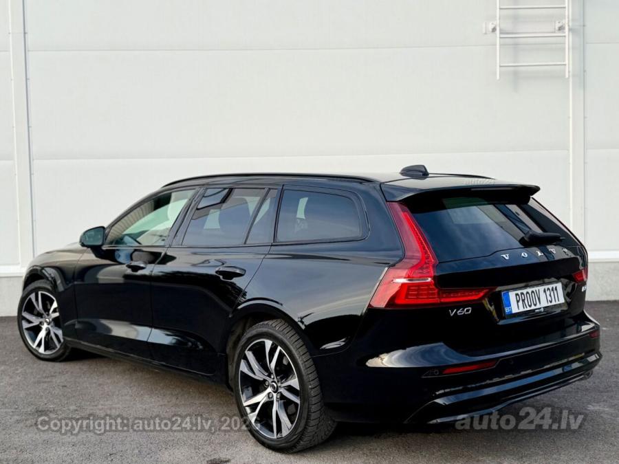 Melns Volvo V60 2022 Tallina, ar dzinēja tilpumu 2.00 L un nobraukumu 126 tūkst. km par 23990 €, foto 4 vietnē AUTOMOTO.COM.LV