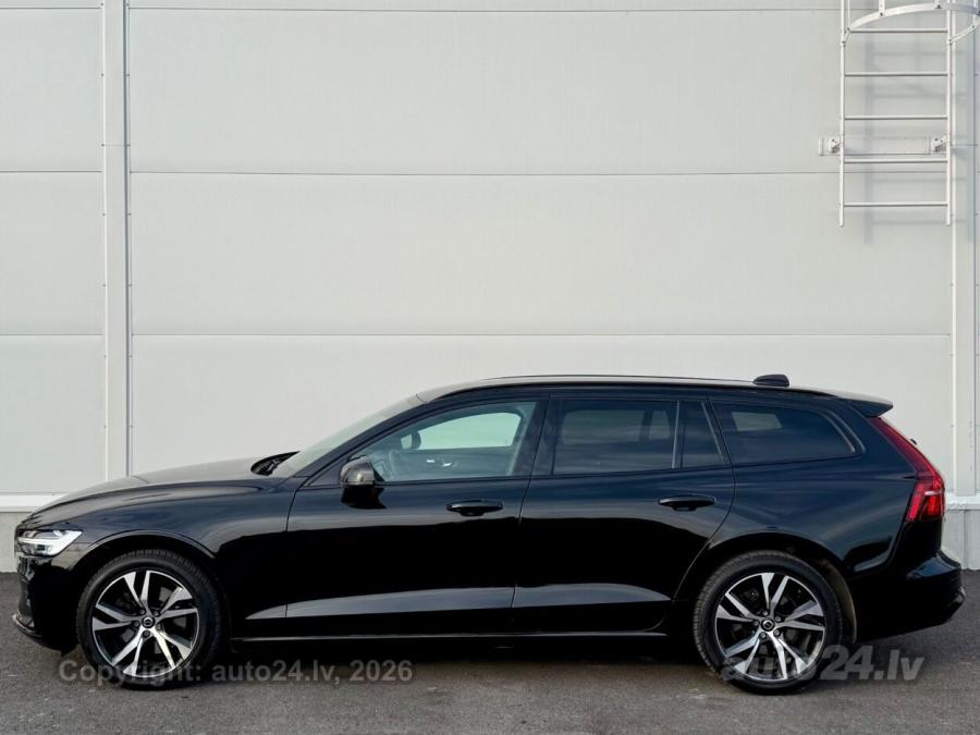 Melns Volvo V60 2022 Tallina, ar dzinēja tilpumu 2.00 L un nobraukumu 126 tūkst. km par 23990 €, foto 5 vietnē AUTOMOTO.COM.LV