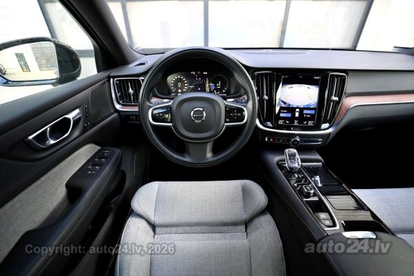 Black Volvo V60 2022 in Tallinn, with an engine capacity of 2.00 L and mileage of 185 thousand km for 26900 €, photo 6 on AUTOMOTO.COM.LV