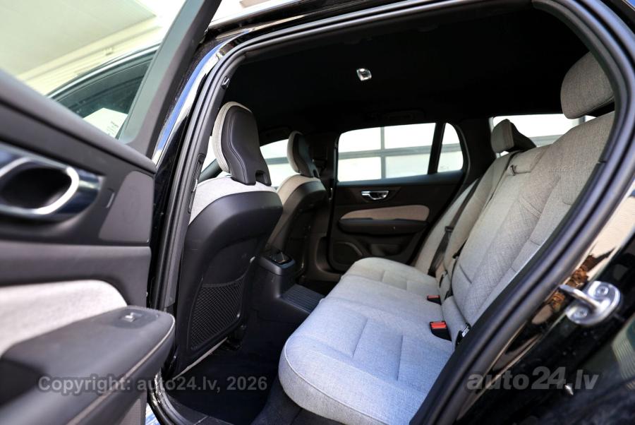 Melns Volvo V60 2022 Tallina, ar dzinēja tilpumu 2.00 L un nobraukumu 185 tūkst. km par 26900 €, foto 12 vietnē AUTOMOTO.COM.LV