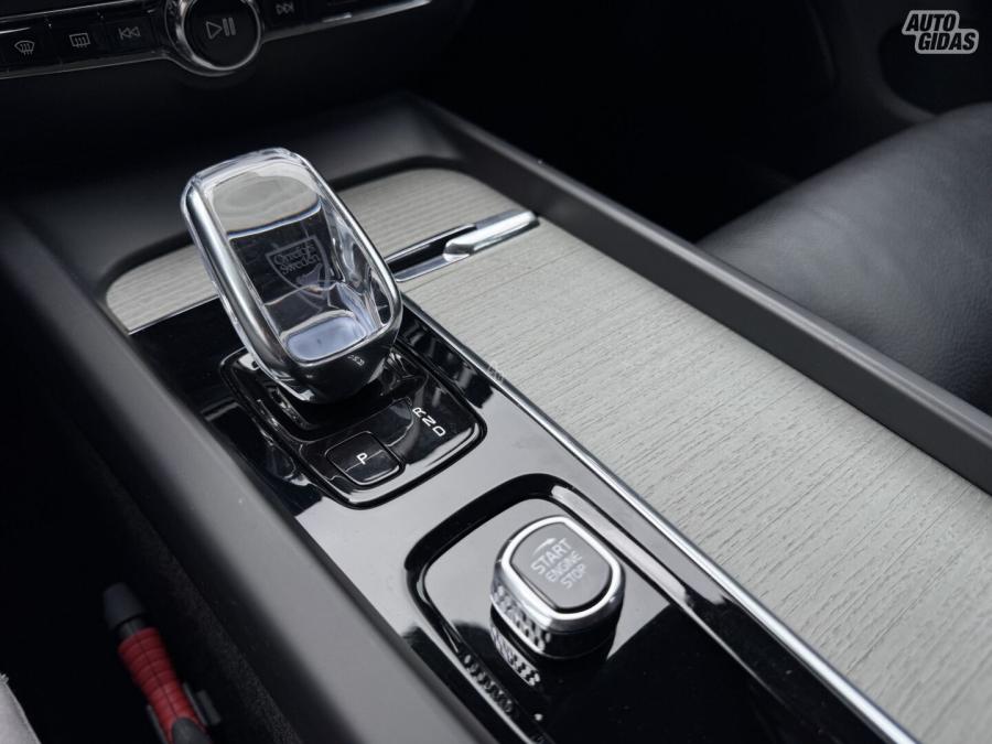 Черный Вольво B60 2022 в Авиженяй, объемом двигателя 2.00 л и пробегом 170 тыс. км за 18950 €, фото 26 на AUTOMOTO.COM.LV